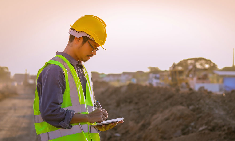 How to Manage Remote Workers Using SaaS - GoContractor